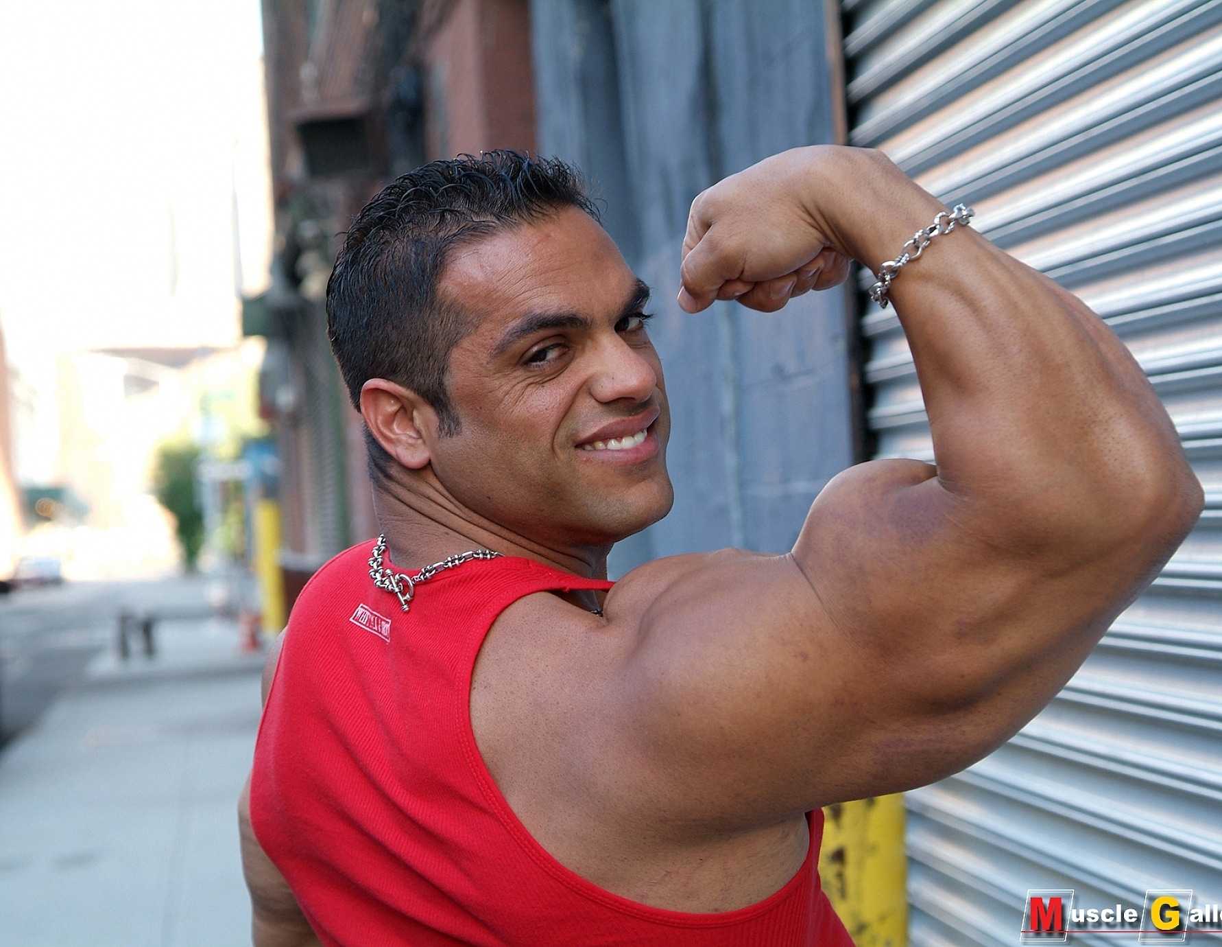 Dave Hughes in Brooklyn - Male Bodybuilders and Muscle Videos at ...