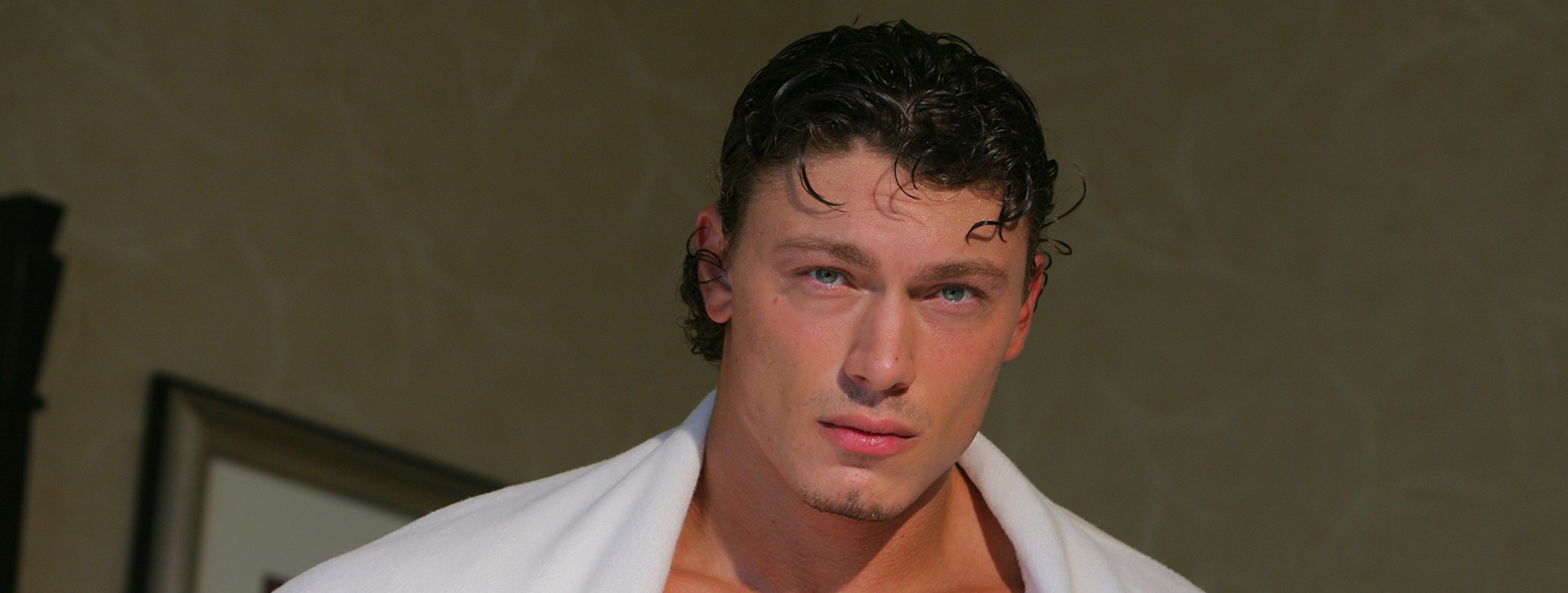 Male Bodybuilders and Muscle Videos at MuscleGallery.com