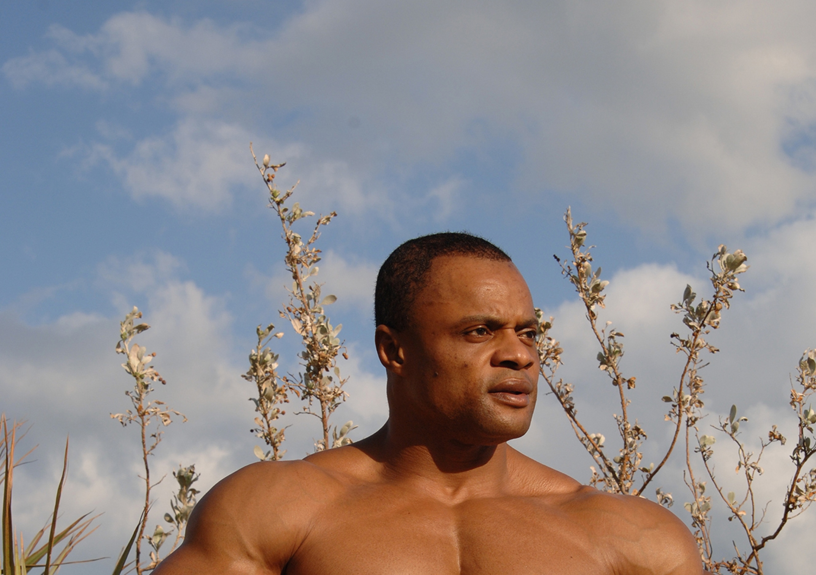 Silvio Samuel: Beach Monster - Male Bodybuilders and Muscle Videos at ...