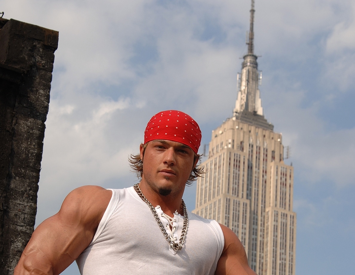 Tony Breznik - Male Bodybuilders and Muscle Videos at MuscleGallery.com